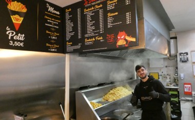 Le Diable Rouge s'enracine